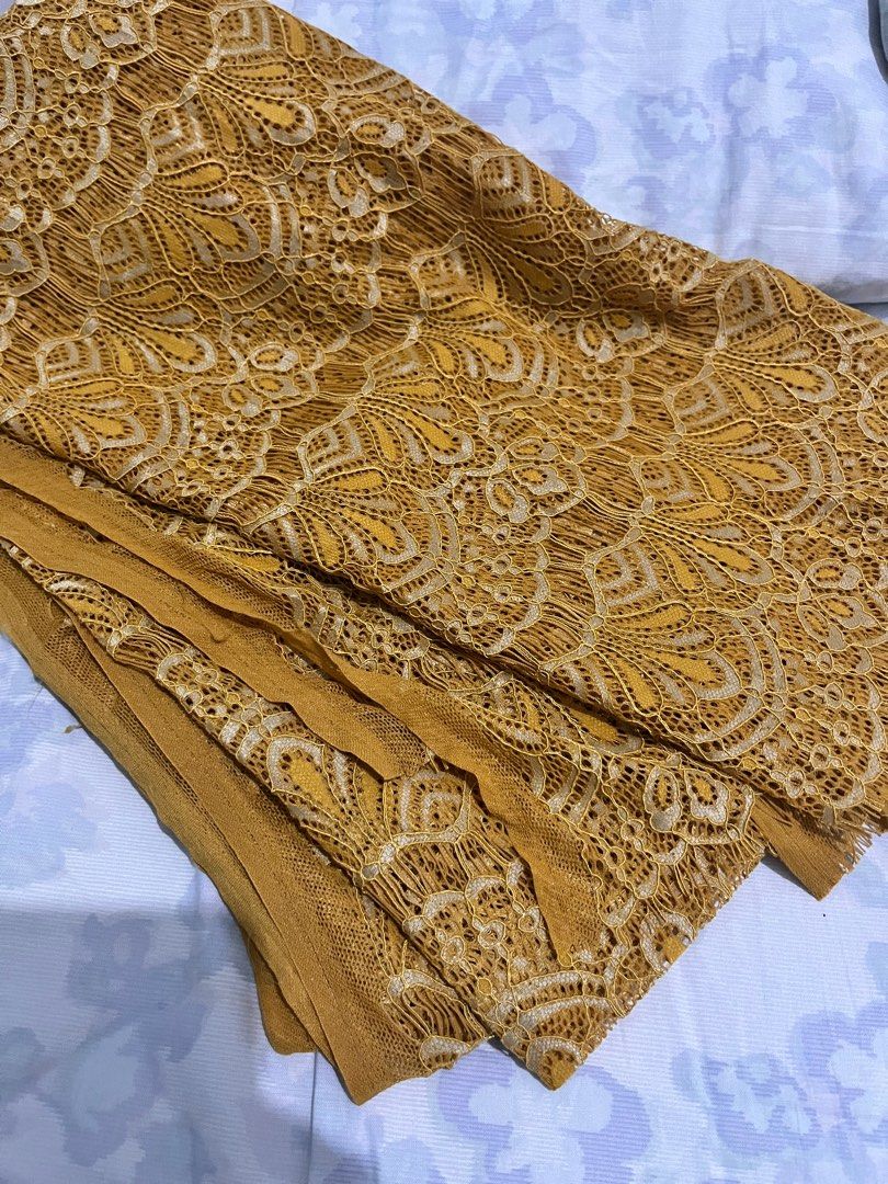 Bahan brokat, Serba Serbi, Others di Carousell