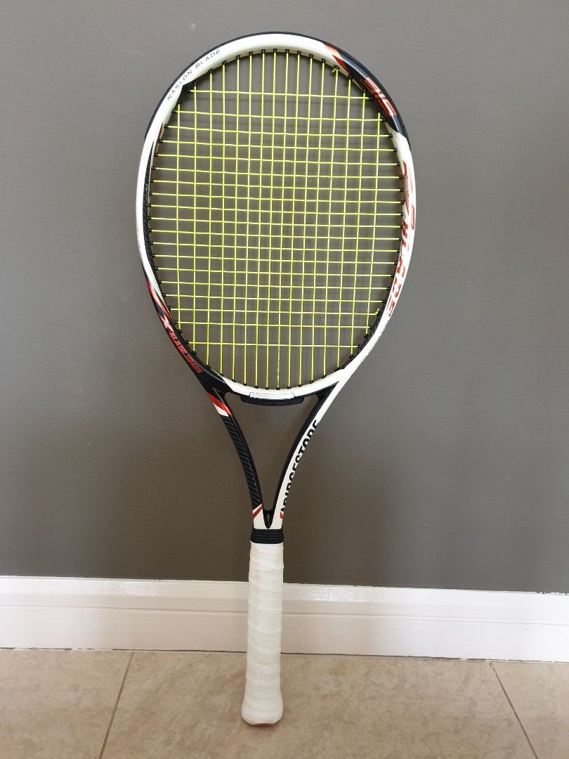 Bridgestone Naslon Blade tennis racket, Sports Equipment, Sports ...