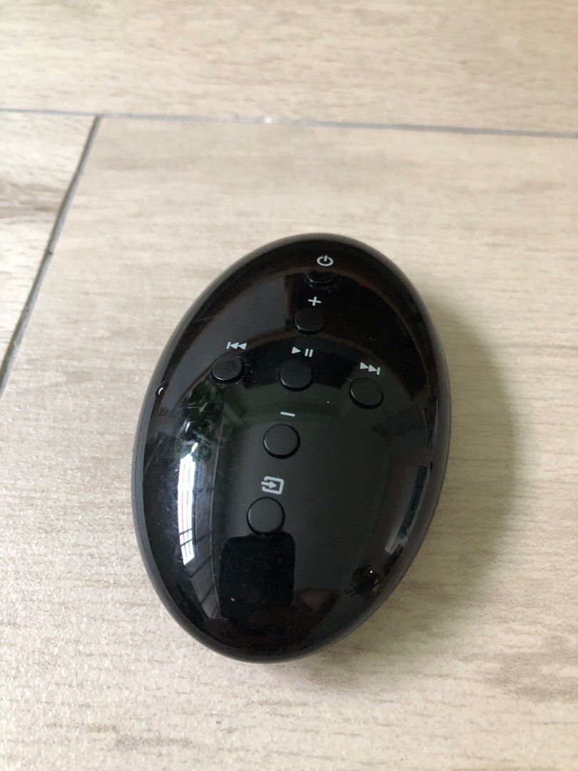 B&W Bowers & Wilkins Zeppelin mini speakers with original charger and ...