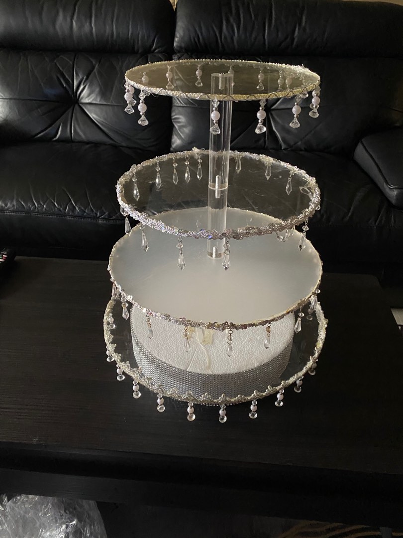 Cake tier, Furniture & Home Living, Kitchenware & Tableware, Bakeware ...