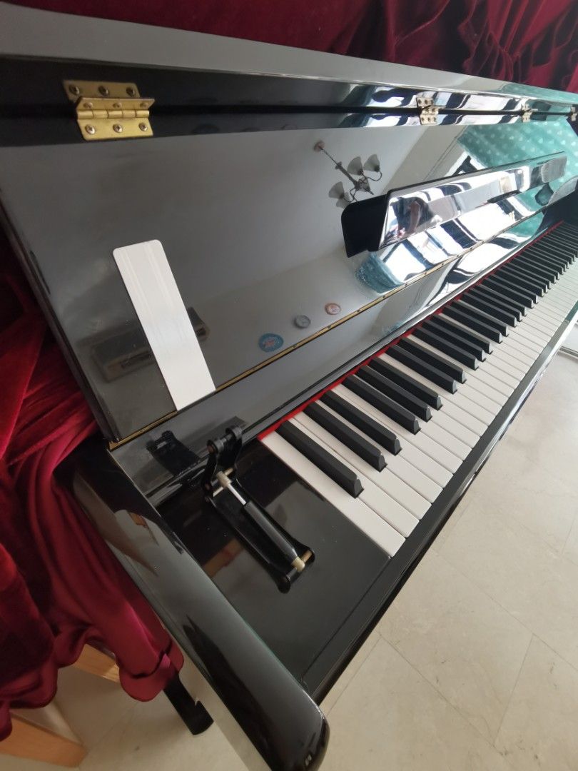 Exam grade piano: Cristofori PC-125M1 EP, Hobbies & Toys, Music & Media ...