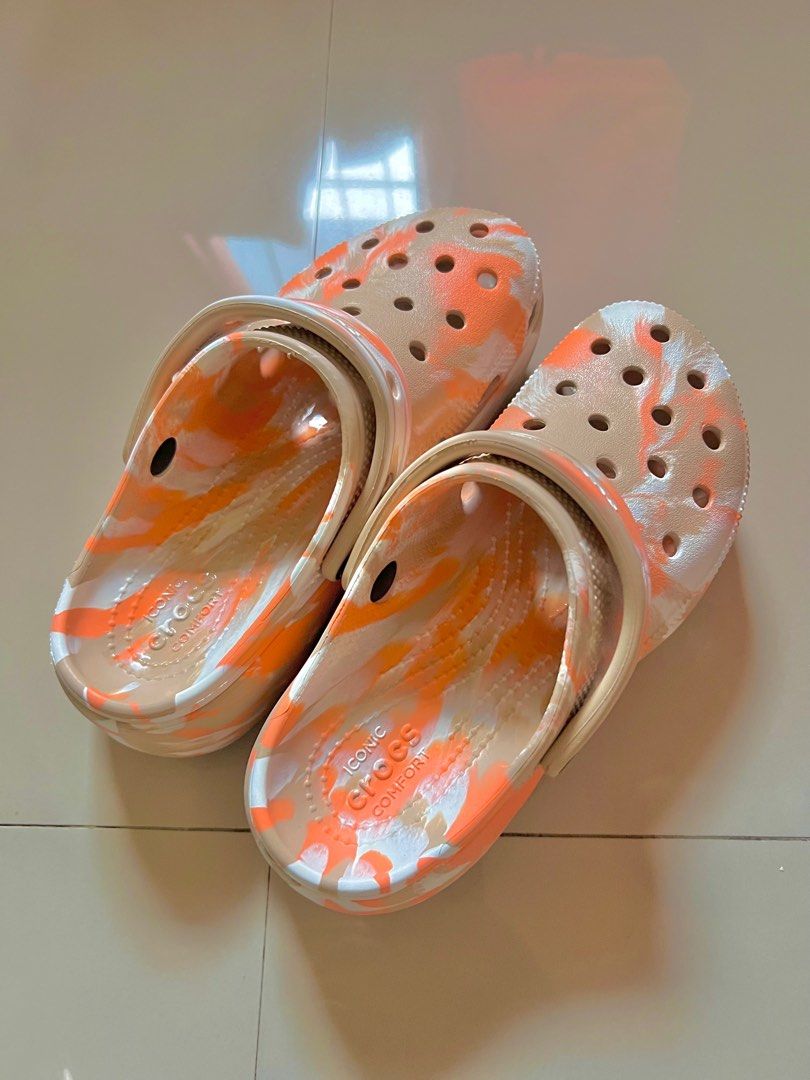 Crocs Classic Platform Marbled Clog in Chai Multi, Women's Fashion ...