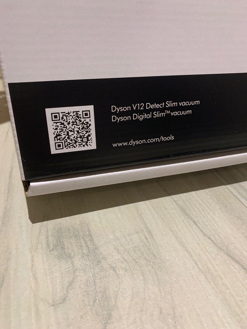 Dyson V12 吸塵機 原裝座地式收納架 grab & go dok, 家庭電器, 吸塵機 ＆ 家居清潔電器 - Carousell