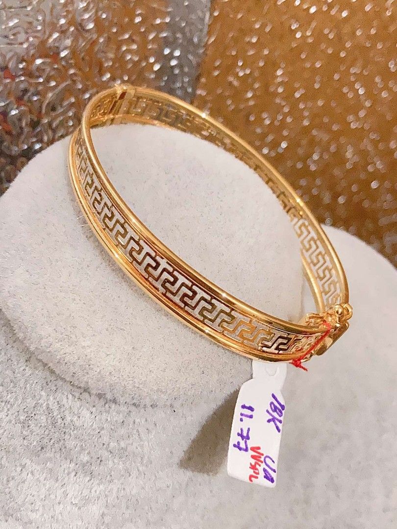 Fendi Bangle Wide 18k Gold, Women's Fashion, Jewelry & Organizers ...