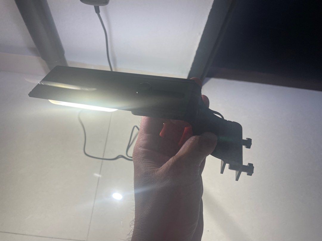 Fish tank LED hang over light., Pet Supplies, Homes & Other Pet Accessories on Carousell