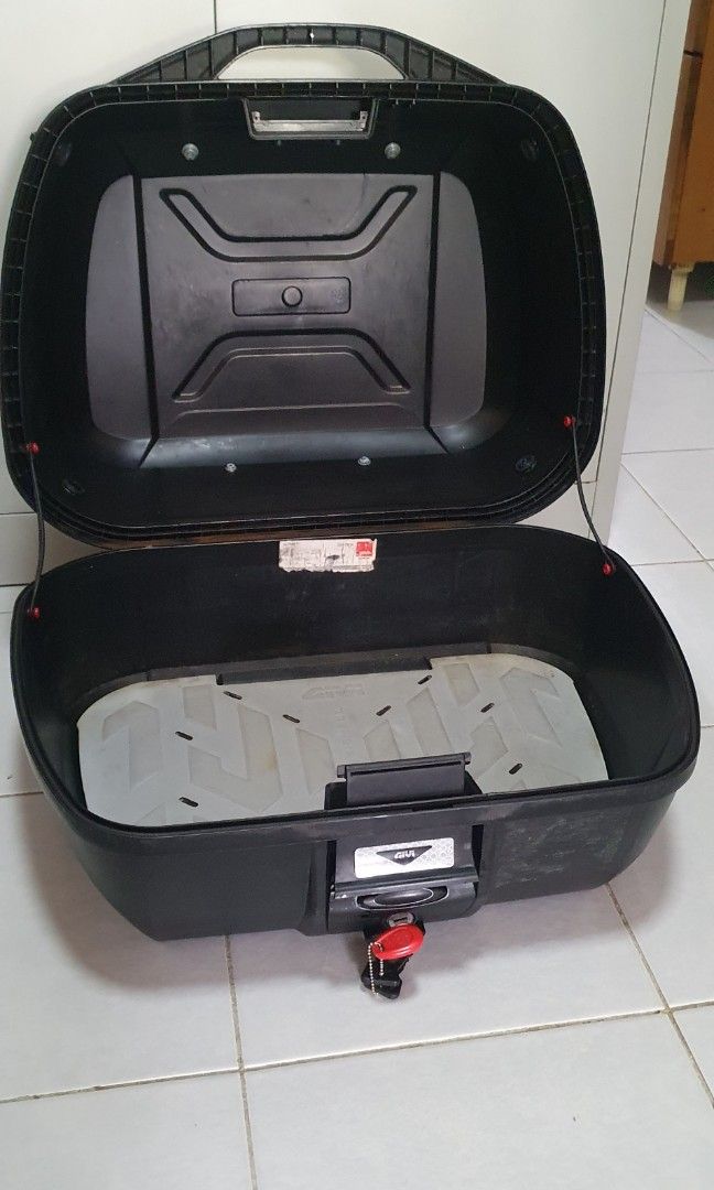 Givi top box, base plate, mounting hardware, Motorcycles, Motorcycle ...