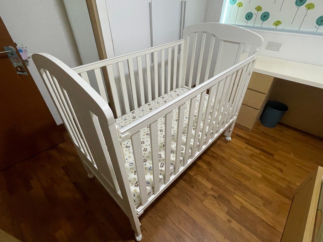 Happy Dream 4-in-1 convertible baby cot, Babies & Kids, Baby Nursery ...
