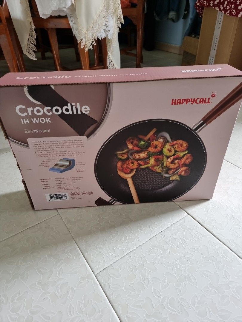 Happycall wok. Crocodile., Furniture & Home Living, Kitchenware ...