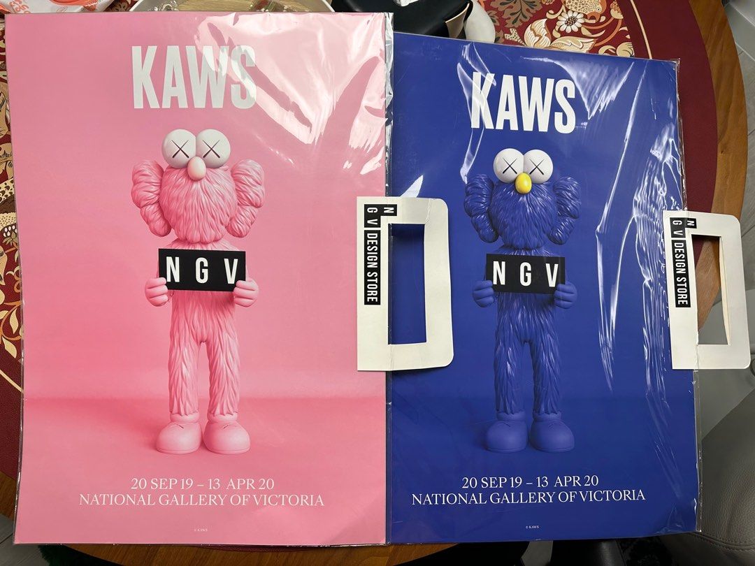 Kaws bff NGV posters set, 興趣及遊戲, 玩具 & 遊戲類 - Carousell