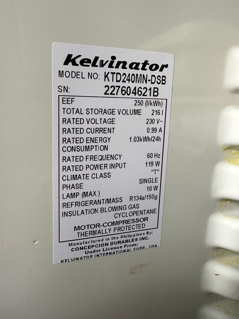 Kelvinator 7 Cubic Two-Door Refrigerator, TV & Home Appliances, Kitchen ...