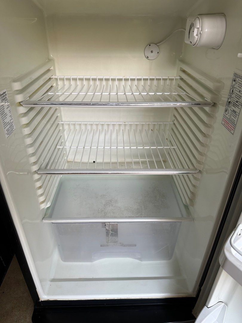 Kelvinator 7 Cubic Two-Door Refrigerator, TV & Home Appliances, Kitchen ...