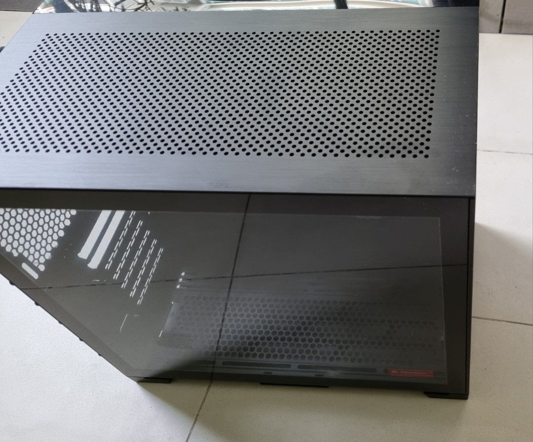 Lian Li 011 Dynamic mini case, Computers & Tech, Parts & Accessories ...