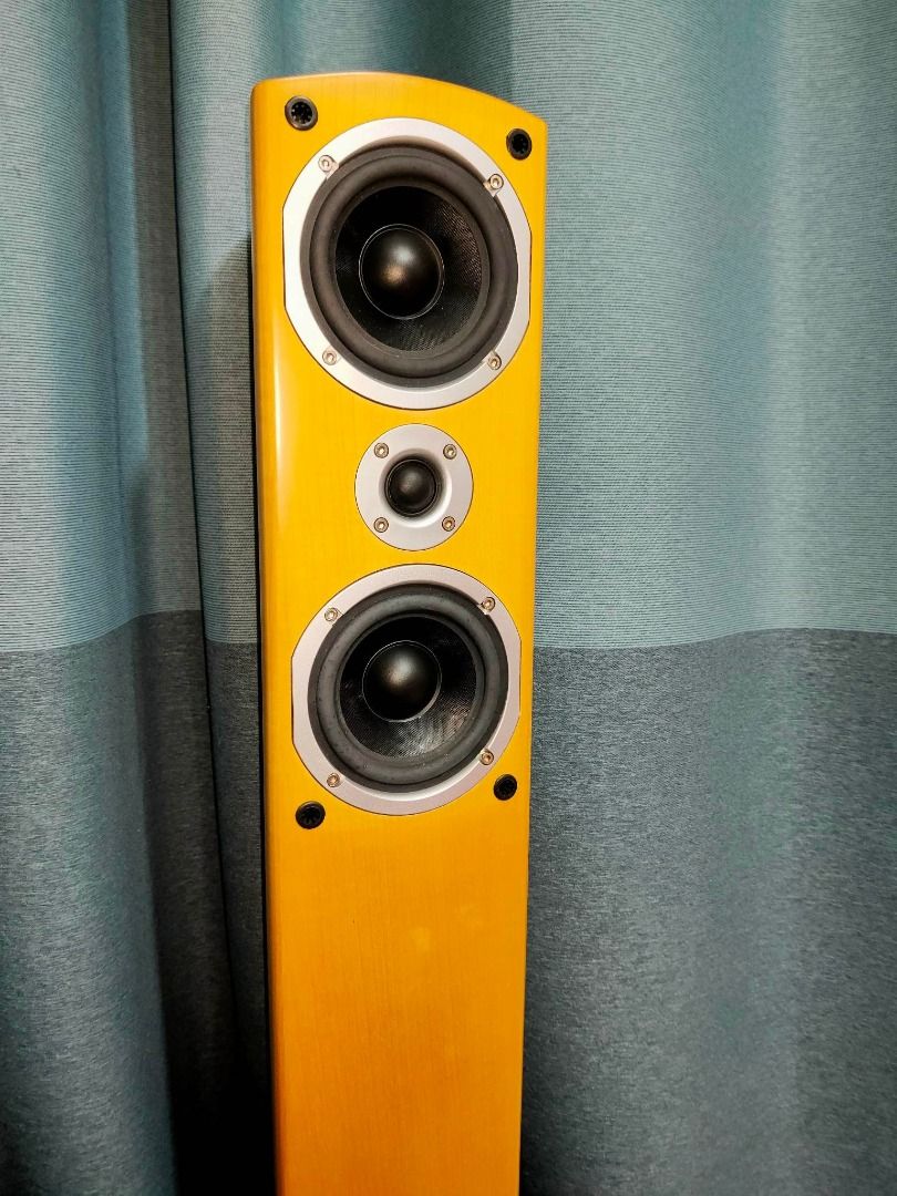 Logic V3-2way 一對原價22500, 耳機及錄音音訊設備, Soundbar、揚聲器、藍牙喇叭、耳擴在旋轉拍賣