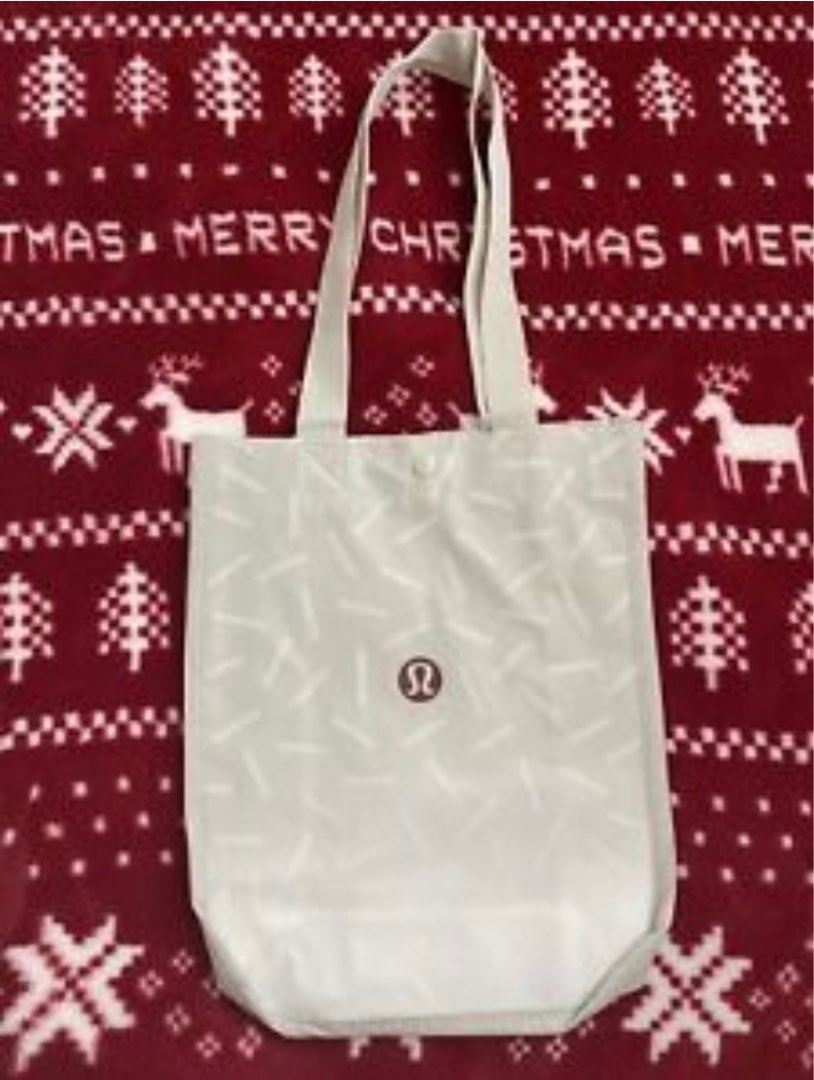 Lululemon limited edition holiday reusable bag (white), Women's Fashion ...