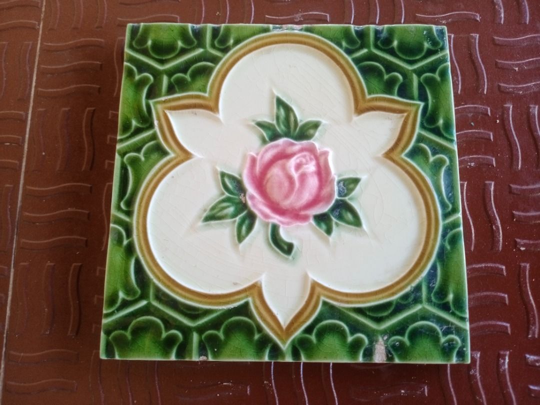MADE IN ENGLAND - RED ROSE , GREEN BORDER - PERANAKAN BABA NYONYA ...