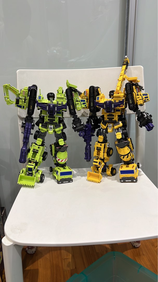Maketoy green yellow giant, Hobbies & Toys, Toys & Games on Carousell