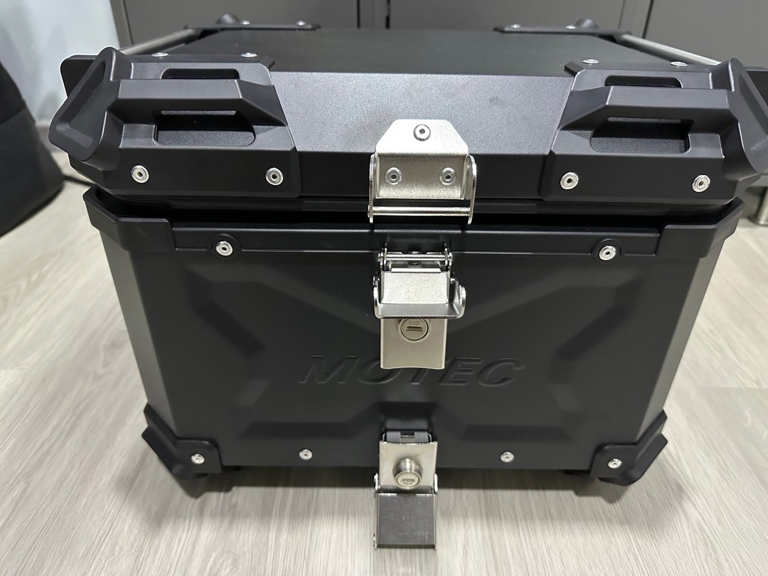 Metal top box 45l, Motorcycles, Motorcycle Accessories on Carousell