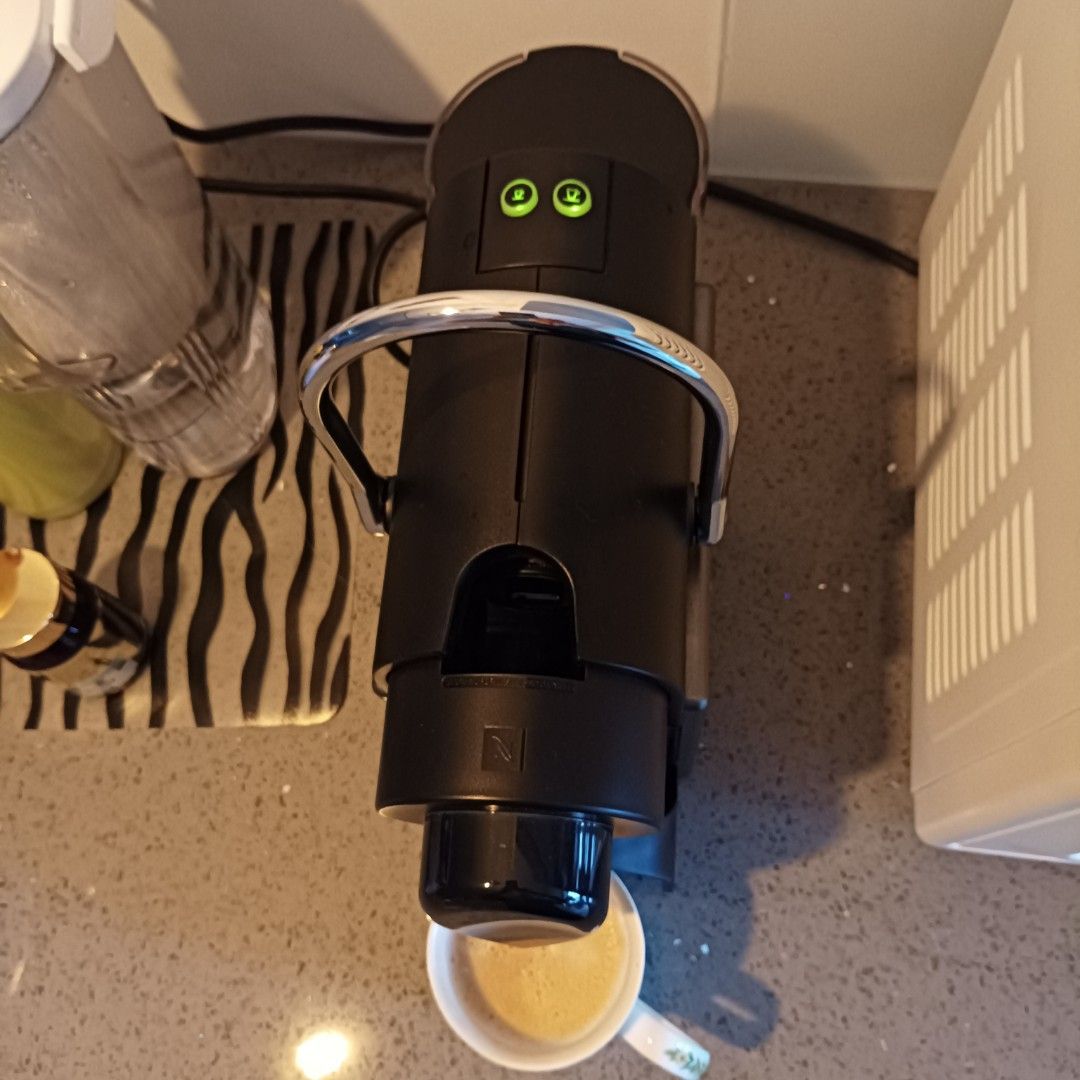Nespresso Pixie Machine, TV & Home Appliances, Kitchen Appliances ...