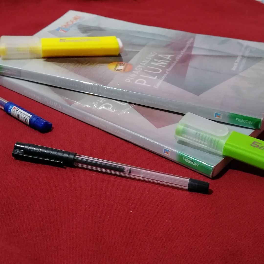 Pinagyamang Pluma Bundle (Komunikasyon at Pananaliksik sa Wika at ...