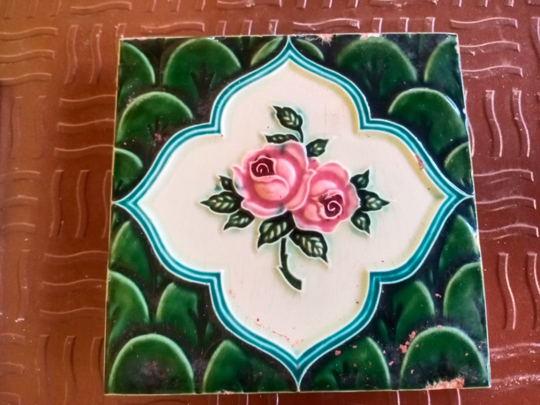 RED ROSE , GREEN BORDER - PERANAKAN BABA NYONYA - VINTAGE COLLECTIBLE ...