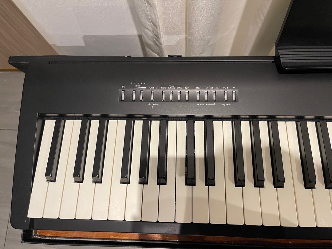 Roland FP30X Mint Condition with stand, Hobbies & Toys, Music & Media ...
