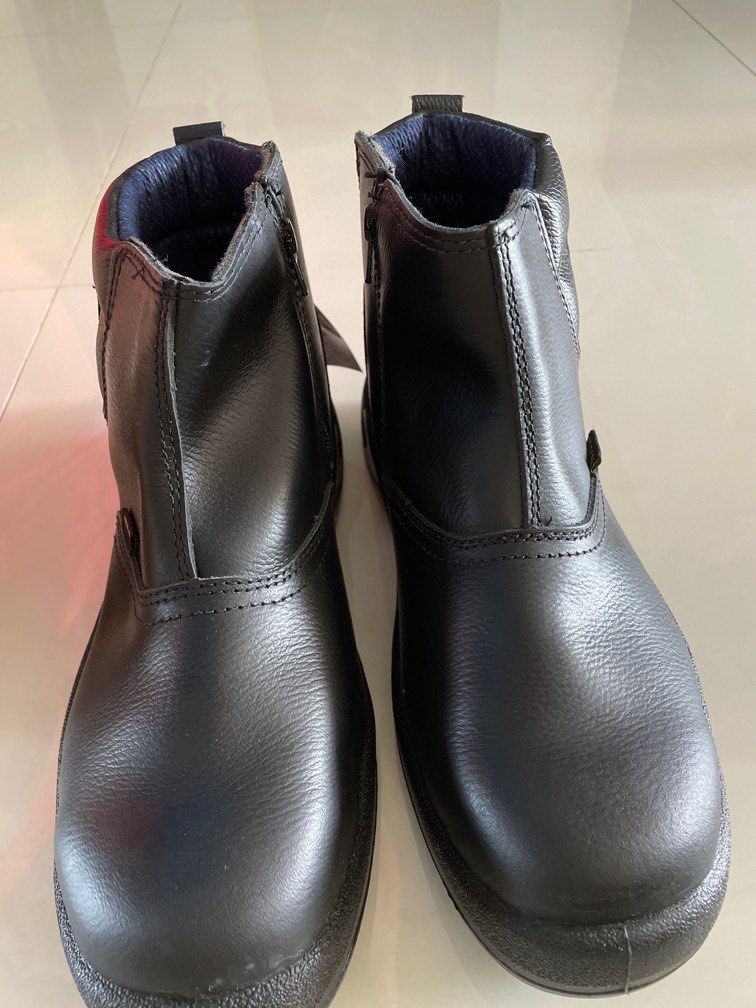 Safety boots, Men's Fashion, Footwear, Boots on Carousell
