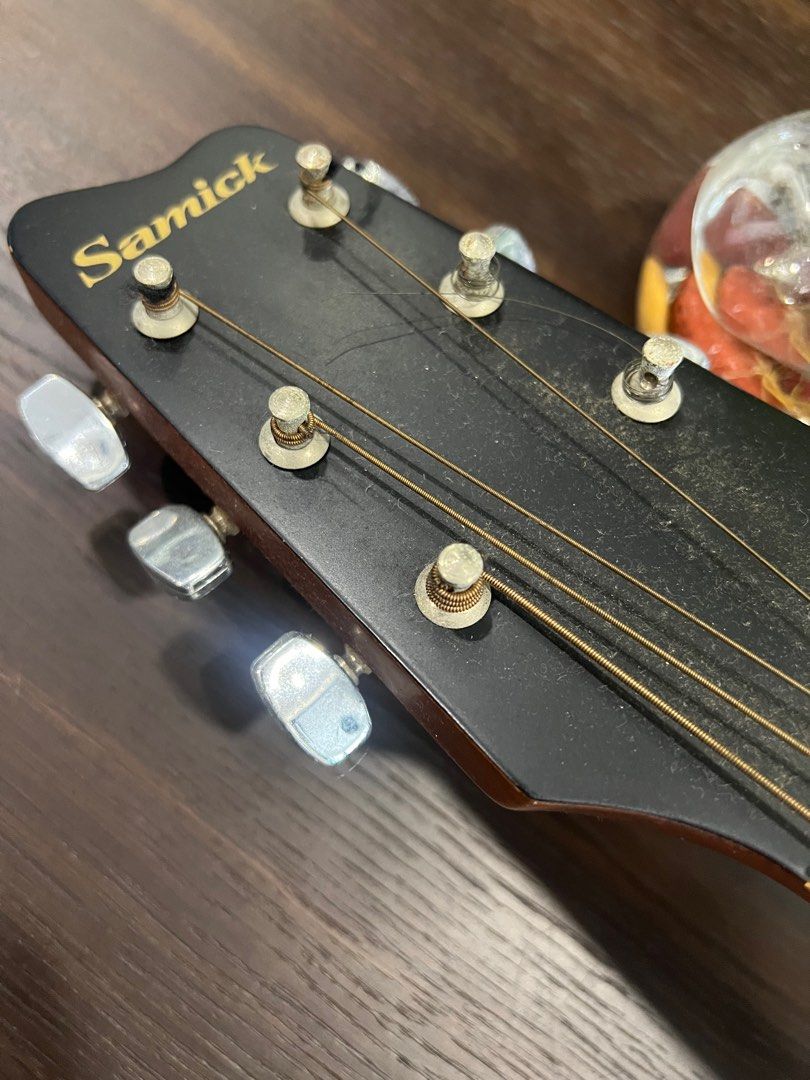 Samick acoustic guitar, Hobbies & Toys, Music & Media, Musical Instruments on Carousell