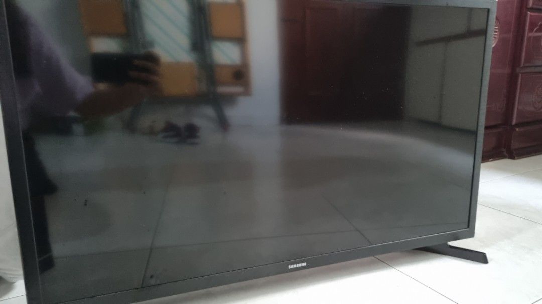 Samsung TV 32 Inch UA32N4000AK, TV & Home Appliances, TV & Entertainment, TV on Carousell