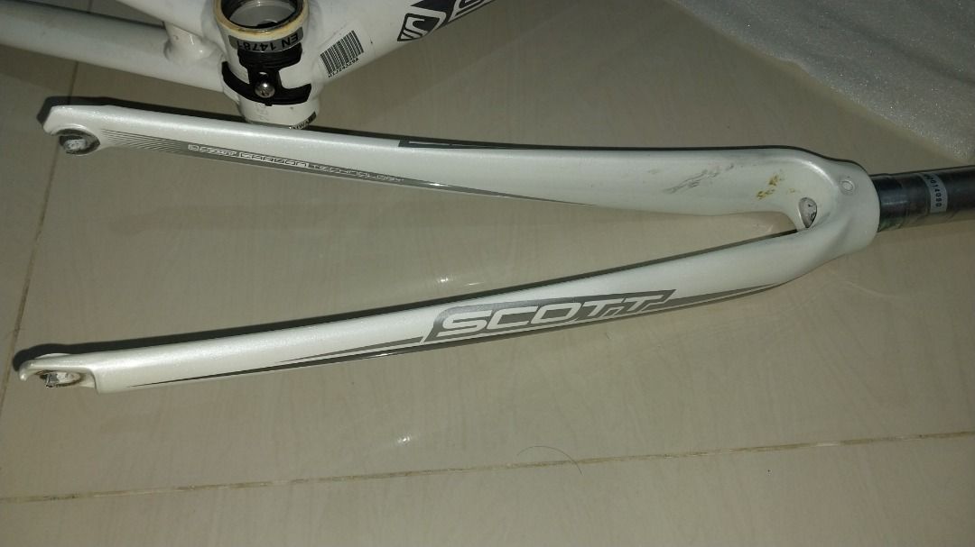 Scott Speedster LTD 2010 700c roadbike frameset, Sports Equipment ...