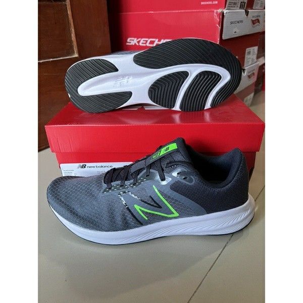 Sepatu New Balance running resmi store map, Fesyen Pria, Sepatu ...