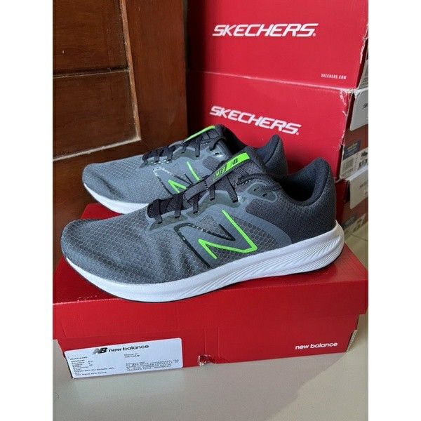 Sepatu New Balance running resmi store map, Fesyen Pria, Sepatu ...