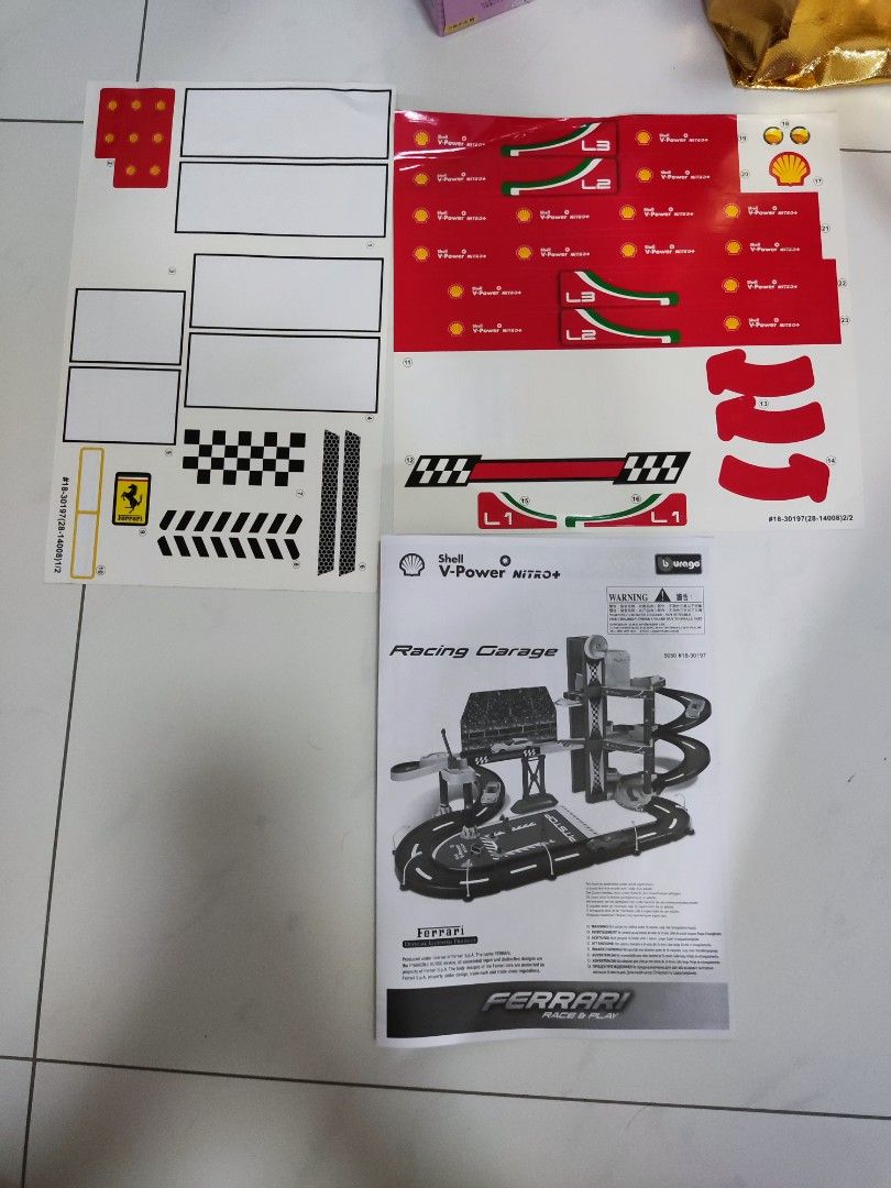 Shell Ferrari V-Power Race & Play Racing Garage, Hobbies & Toys, Toys ...