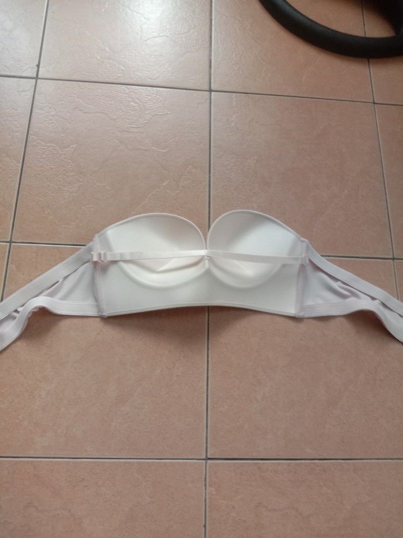 SKIN TONE STRAPLESS BRA (BIG SIZE), Women's Fashion, Undergarments ...