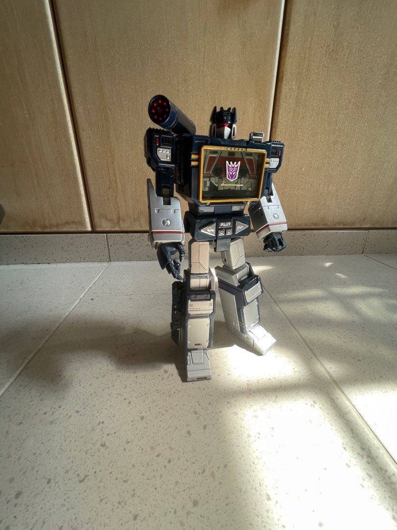 Sound wave transformer from masterpiece, Hobbies & Toys, Toys & Games ...