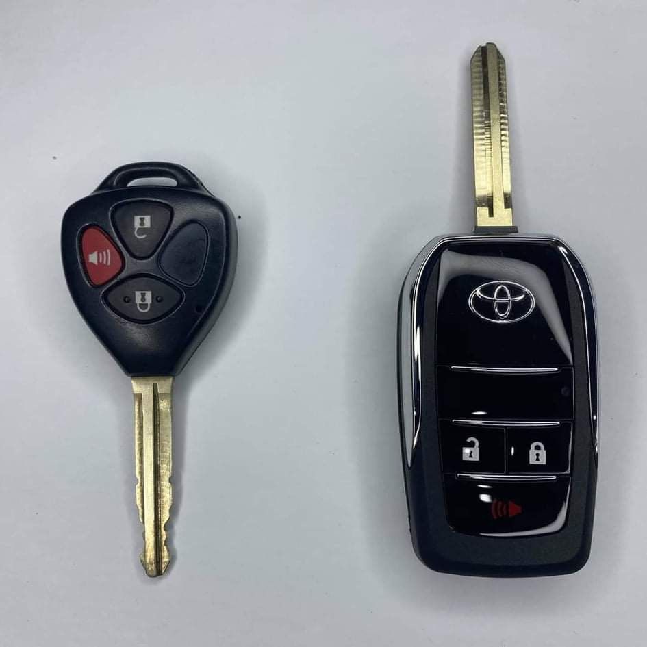 Toyota Flip key, Car Parts & Accessories, Body Parts and Accessories on ...