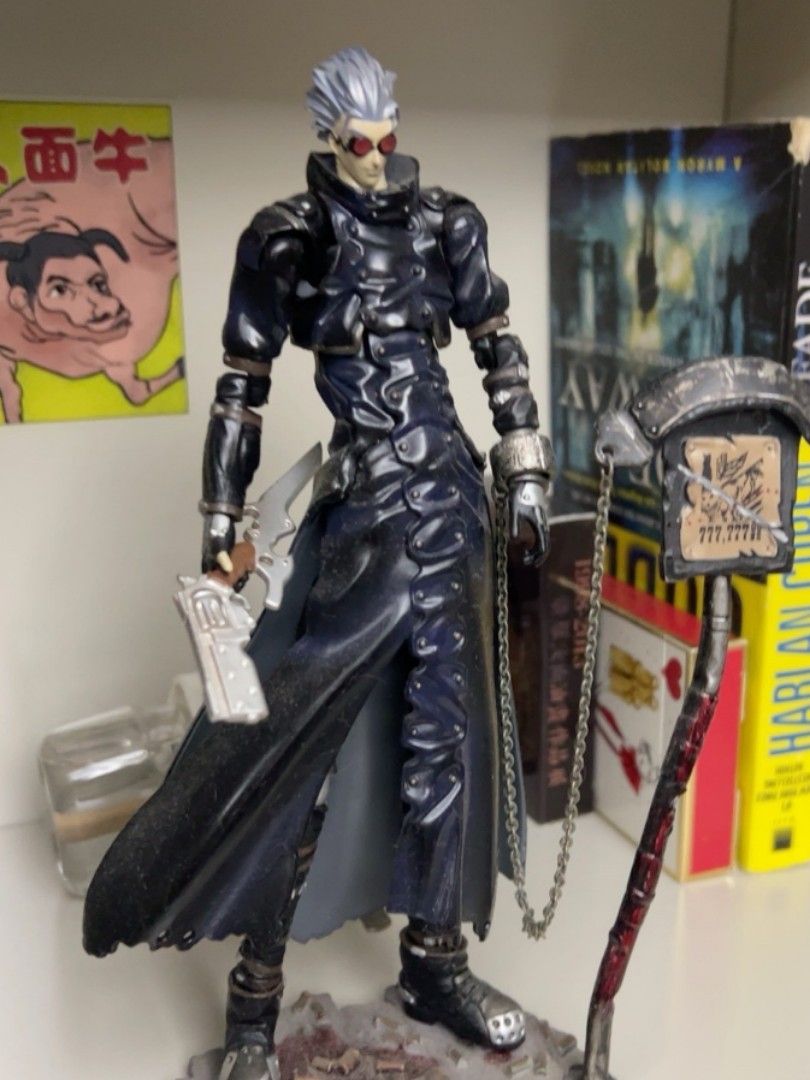 Trigun limited, Hobbies & Toys, Toys & Games on Carousell
