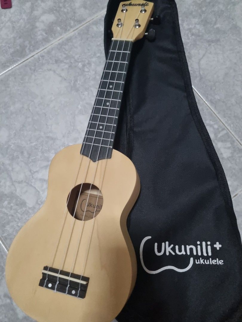 Ukulele, Hobbies & Toys, Music & Media, Musical Instruments on Carousell