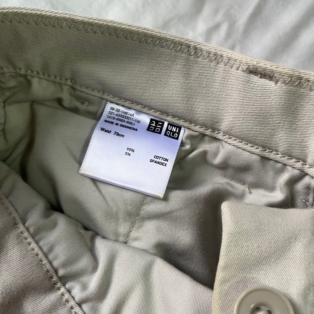 Uniqlo Skinny Chinos in Beige, Men's Fashion, Bottoms, Chinos on Carousell