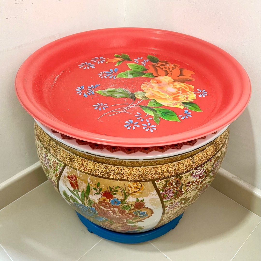 Water vat, Hobbies & Toys, Memorabilia & Collectibles, Vintage ...