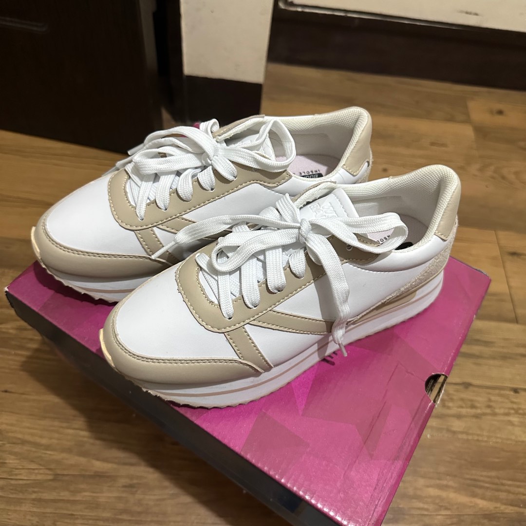 World Balance Chunky Shoes, Women's Fashion, Footwear, Sneakers on ...