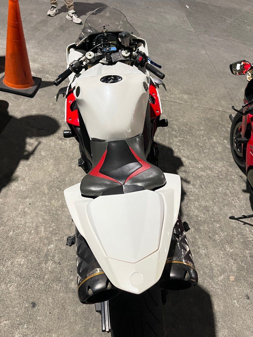 YAMAHA R1 Crossplane 2009, Motorbikes, Motorbikes for Sale on Carousell
