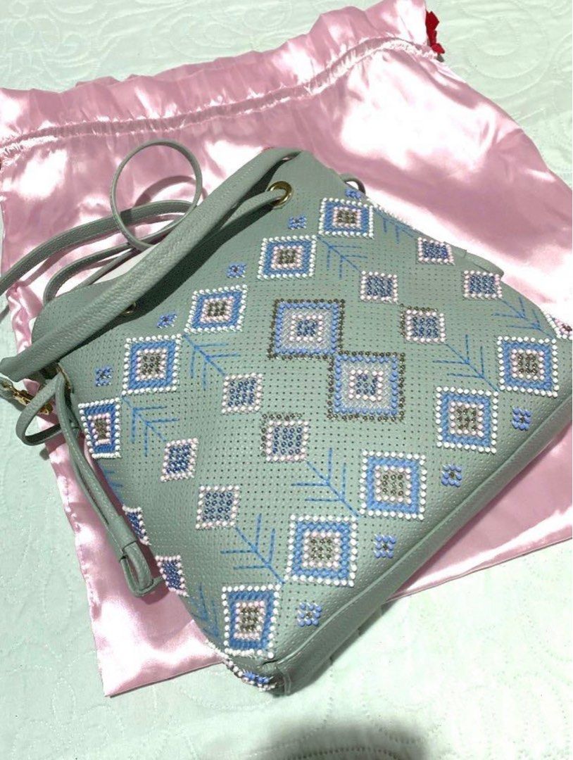 Zarah Juan beaded bag, Women's Fashion, Bags & Wallets, Cross-body Bags ...