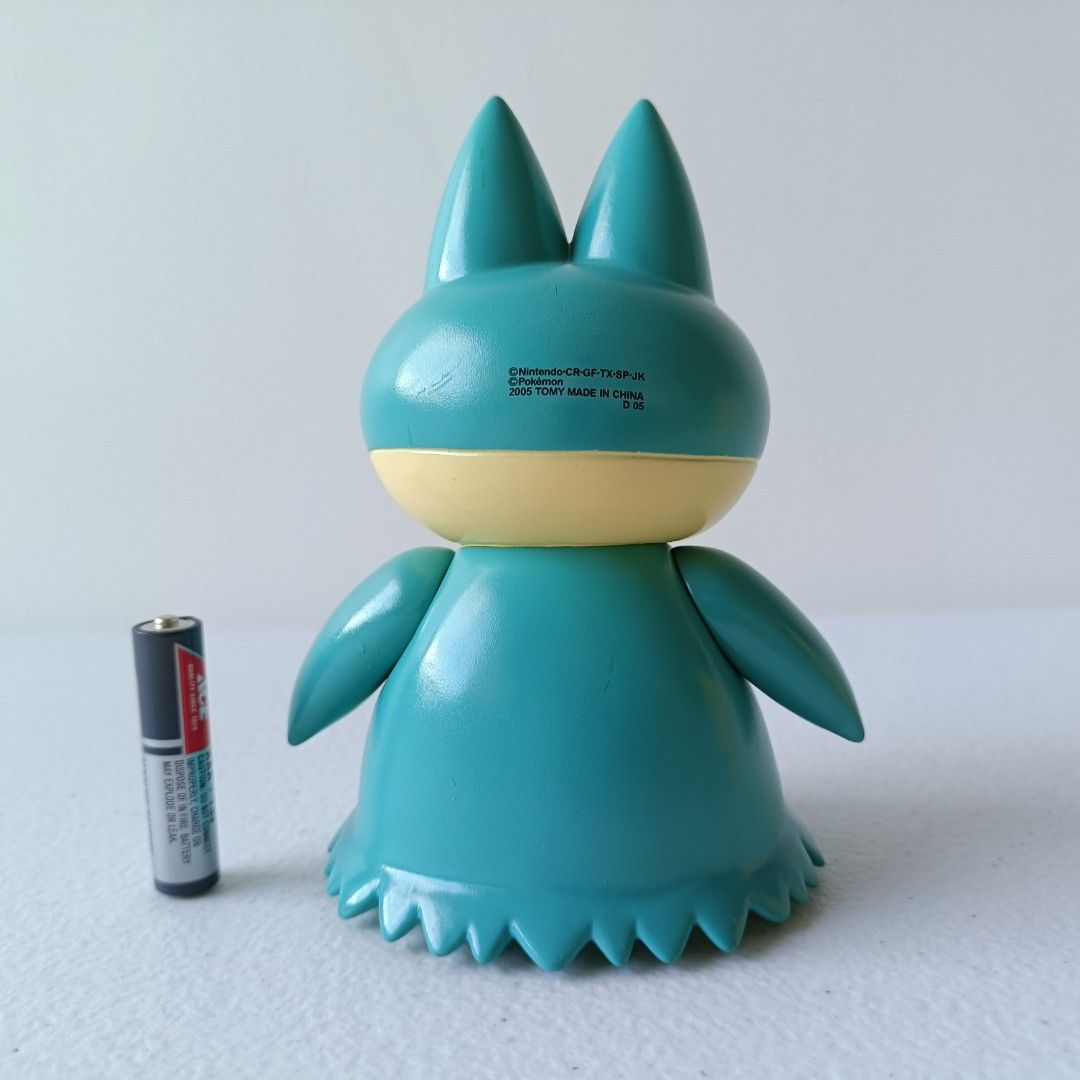 2005 Pokemon Advanced Grade (AG) Pikachu and Munchlax Hard Vinyl ...