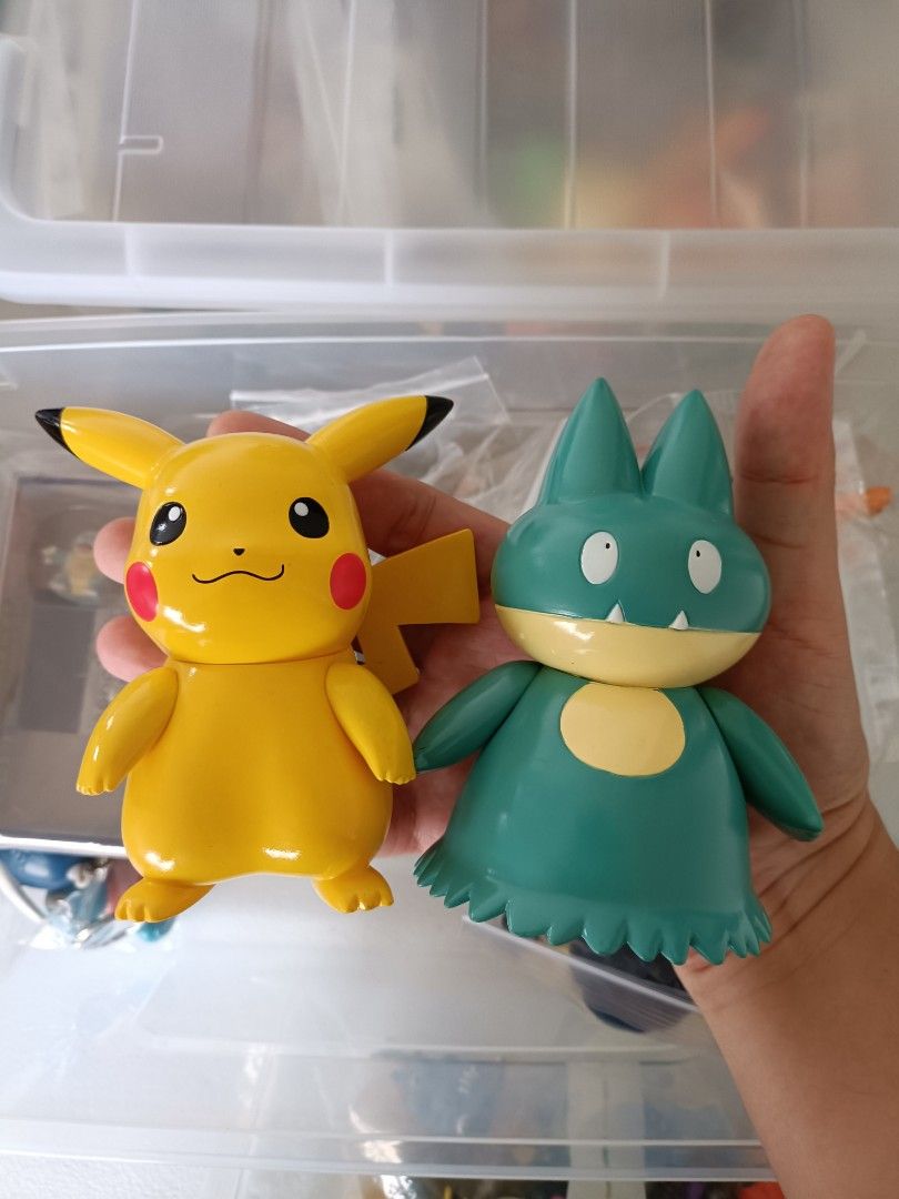 2005 Pokemon Advanced Grade (AG) Pikachu and Munchlax Hard Vinyl ...