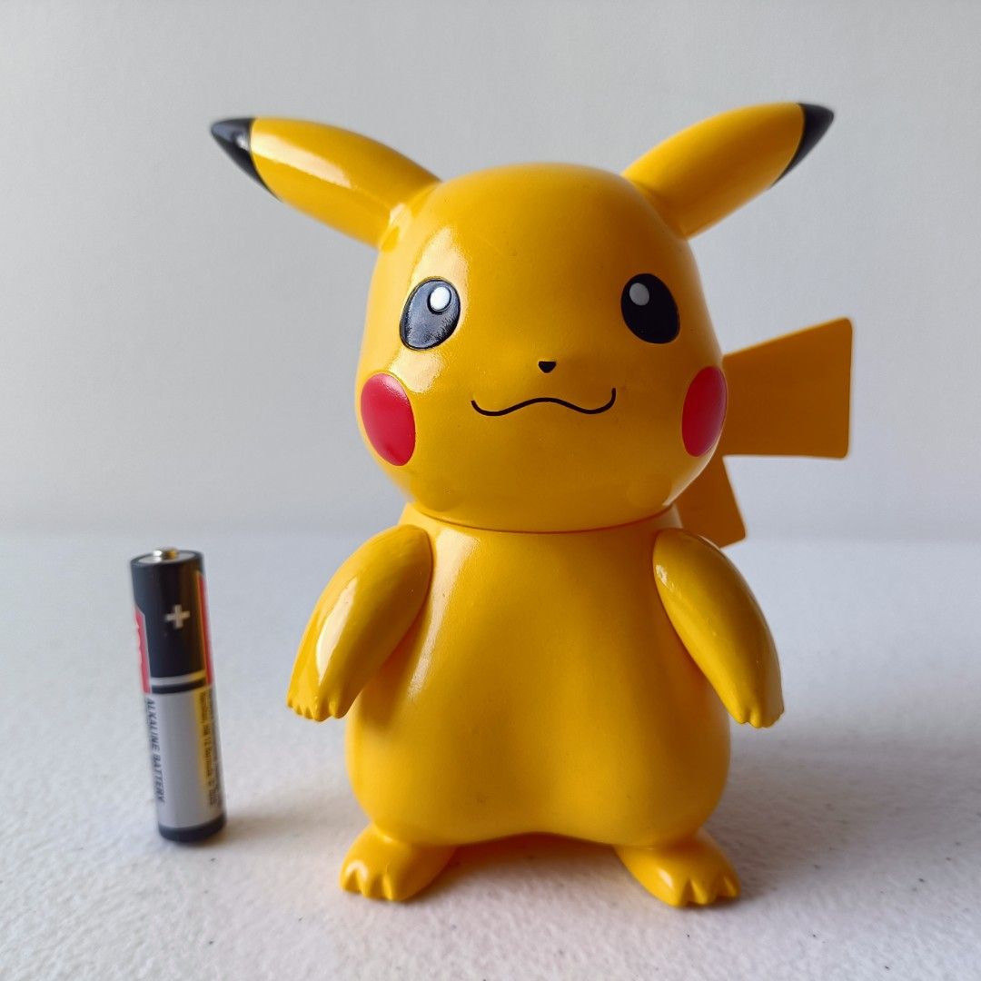 2005 Pokemon Advanced Grade (AG) Pikachu and Munchlax Hard Vinyl ...