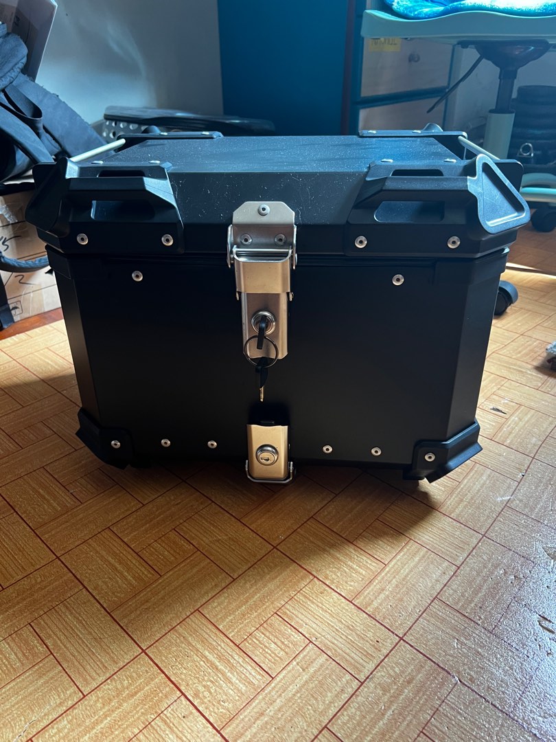 Aluminium Top Box 42L, Motorcycles, Motorcycle Accessories on Carousell