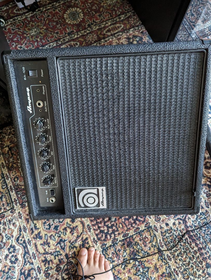 Ampeg BA 108 v2 1x8 20-Watt Bass Combo Amplifier, Hobbies & Toys, Music ...