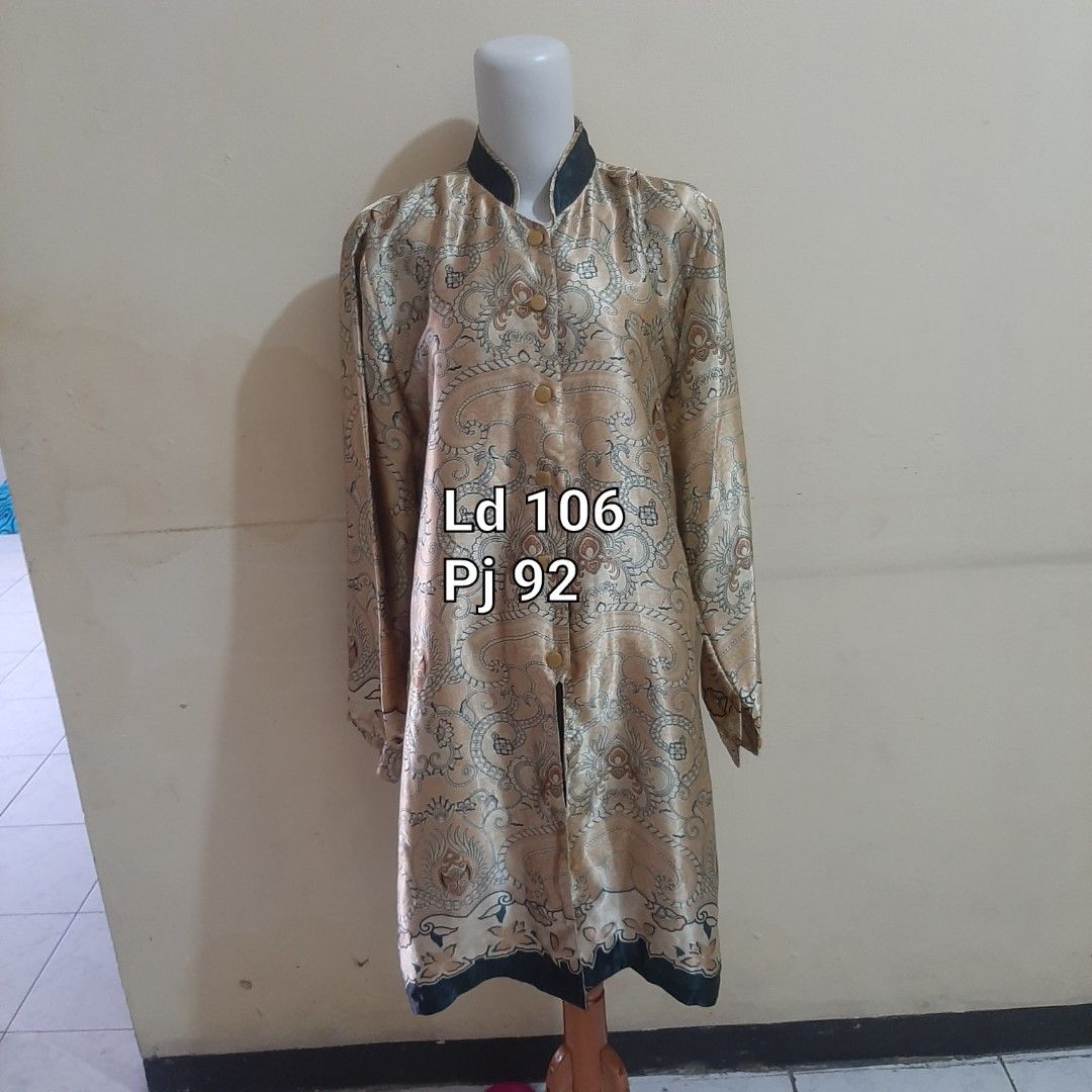 batik tunik bahan satin licin, Fesyen Wanita, Pakaian Wanita, Atasan di ...