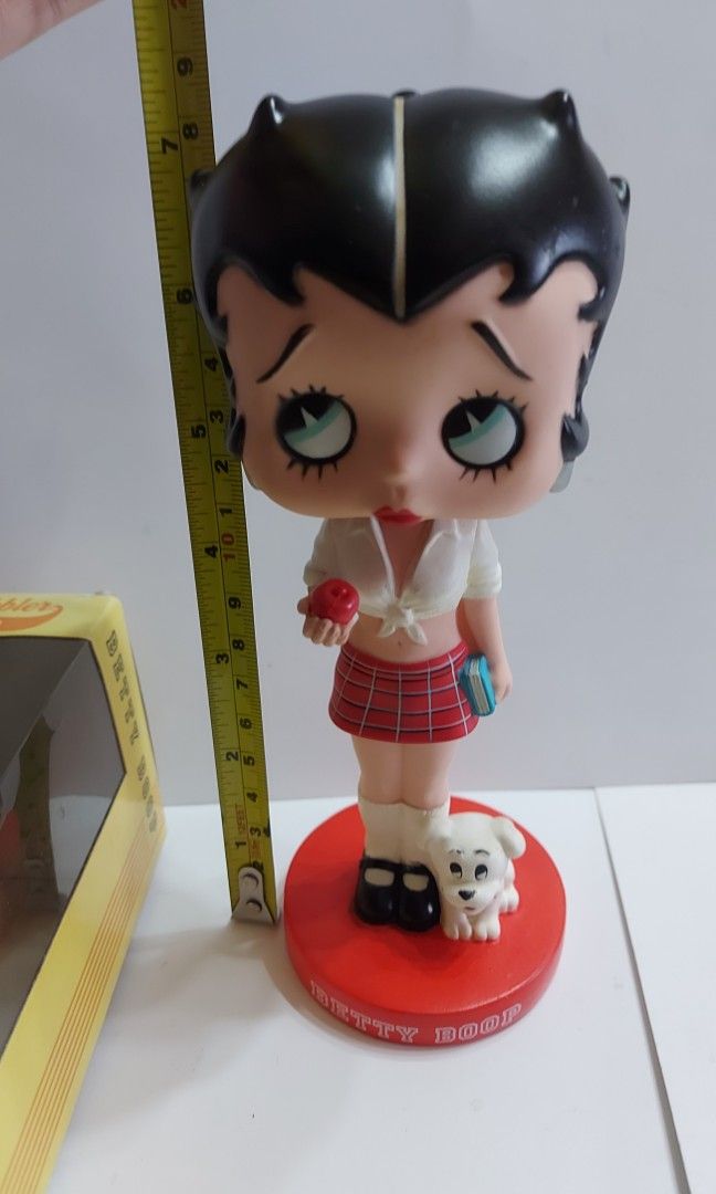 Betty Boop School girl funko @2008, 興趣及遊戲, 收藏品及紀念品, 古董收藏 - Carousell