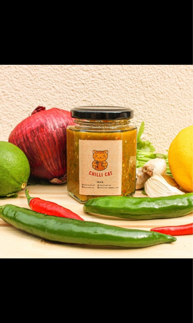 CHILLI CAT Signature Chilli Sauce (180ml), Food & Drinks, Spice ...